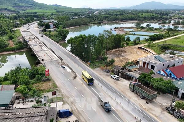 Hoàn thành sửa chữa cầu sông Rác trên Quốc lộ 1A