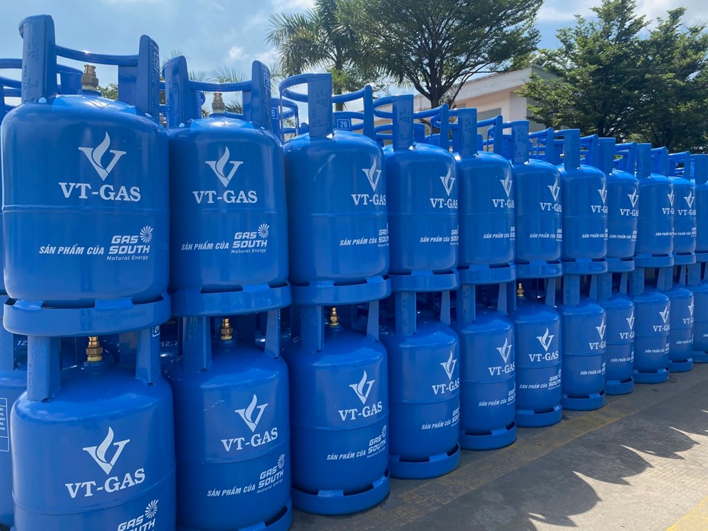 Giá gas bán lẻ tháng 6 tiếp tục giảm mạnh